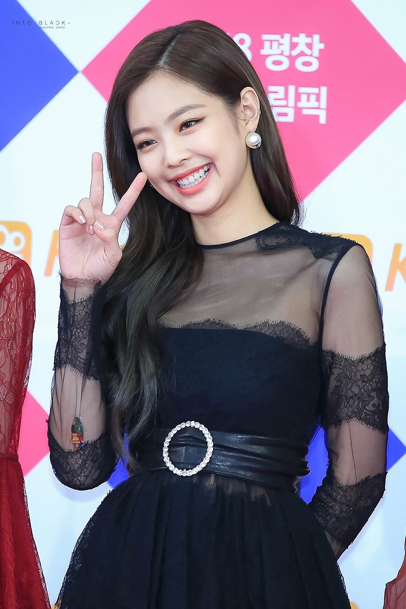 Jennie (Black Pink) - Gifyu